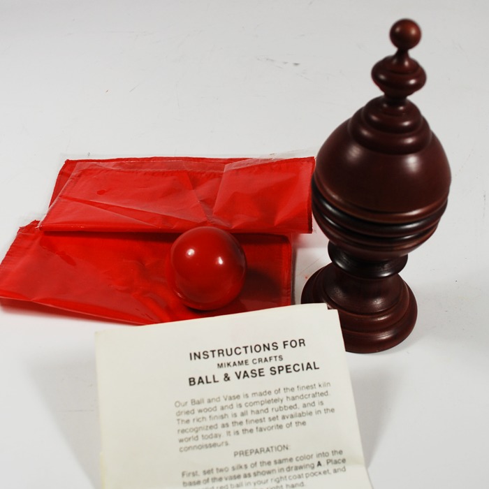 Mikame Ball Vase Special: Complete and mint! | Magic Collectibles
