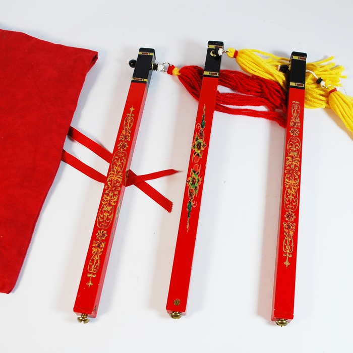 Okito-Nielsen Chinese Sticks: like new. | Magic Collectibles