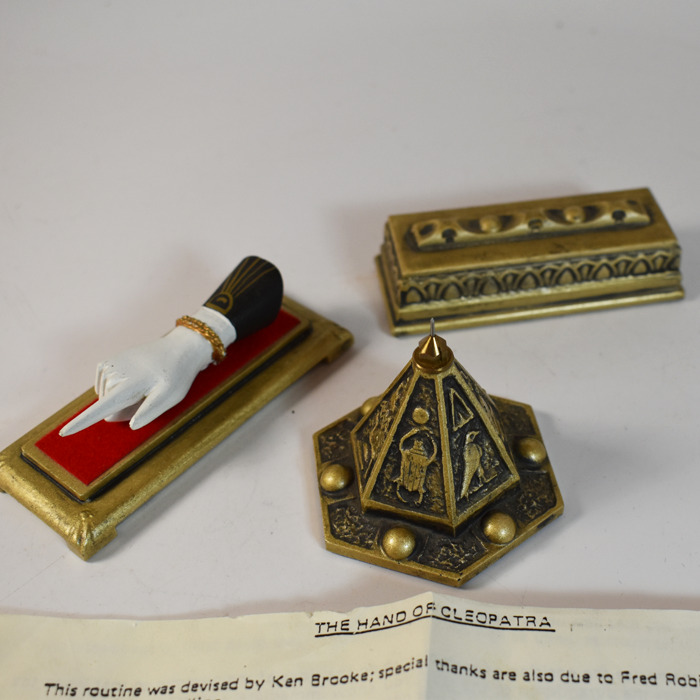 Hand of Cleopatra: original Ace Place Magic | Magic Collectibles
