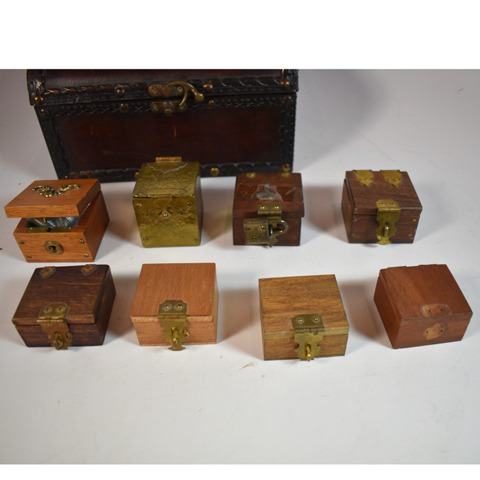 8 vintage Lippincott boxes from the Doc Mossey Collection | Magic ...