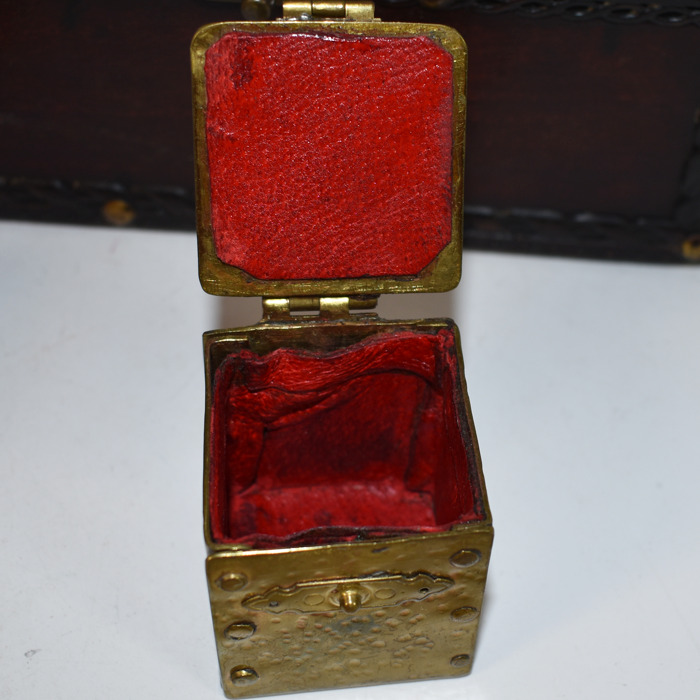 8 vintage Lippincott boxes from the Doc Mossey Collection | Magic ...