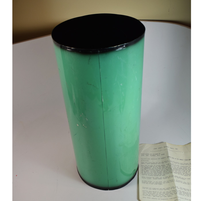 Imperial Phanto Tube from Mak Magic: giant sized | Magic Collectibles